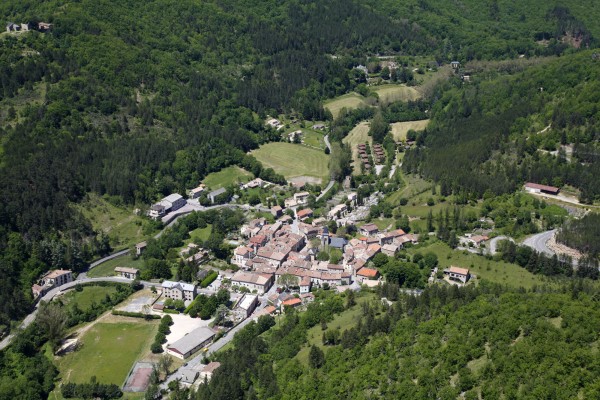 Alzon vu du ciel – Mairie d'Alzon